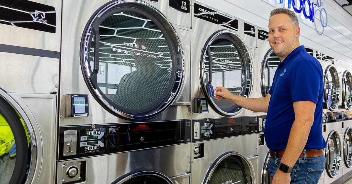 Exploring the Benefits of Laundry Cards in Modern Laundromats | KioSoft